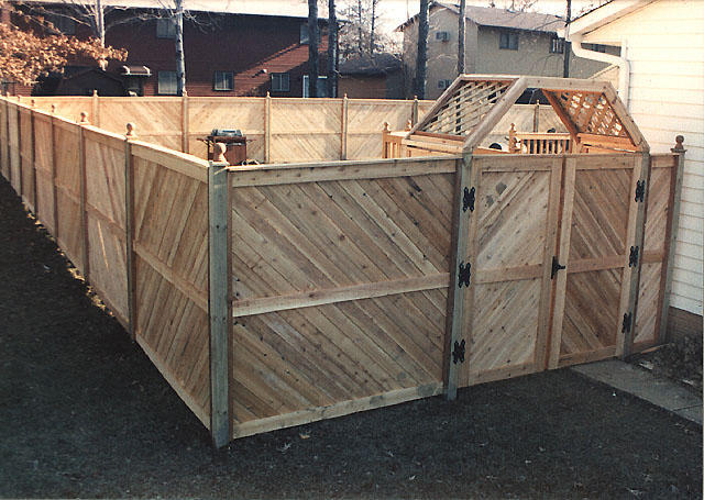 Good Neighbor Solid Diagonal Fence With Balls And Diagonal Arbor By ...